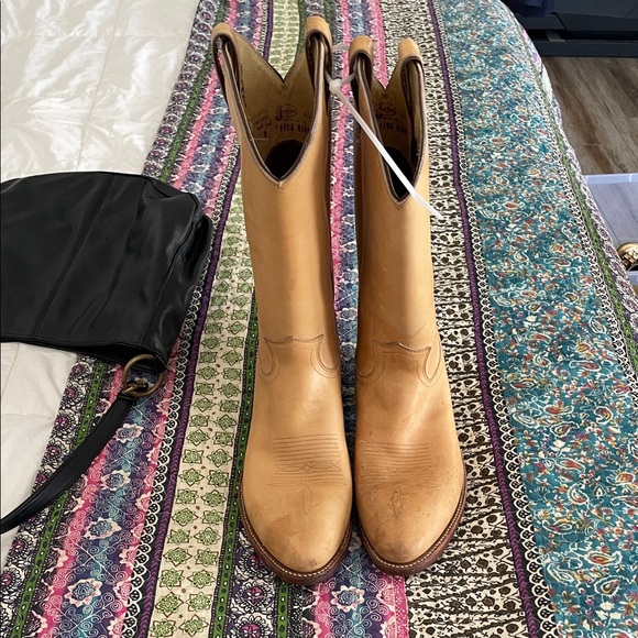 Justin Boots | Shoes | Justin Boots Tan Heeled Boots | Poshmark